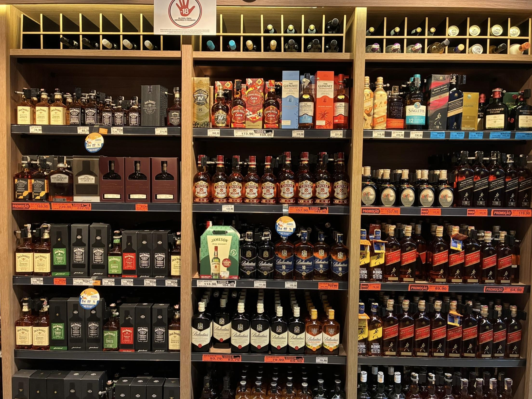Primeiro a bebida, depois a vida: de onde vem o alcoolismo? – Jornal ...
